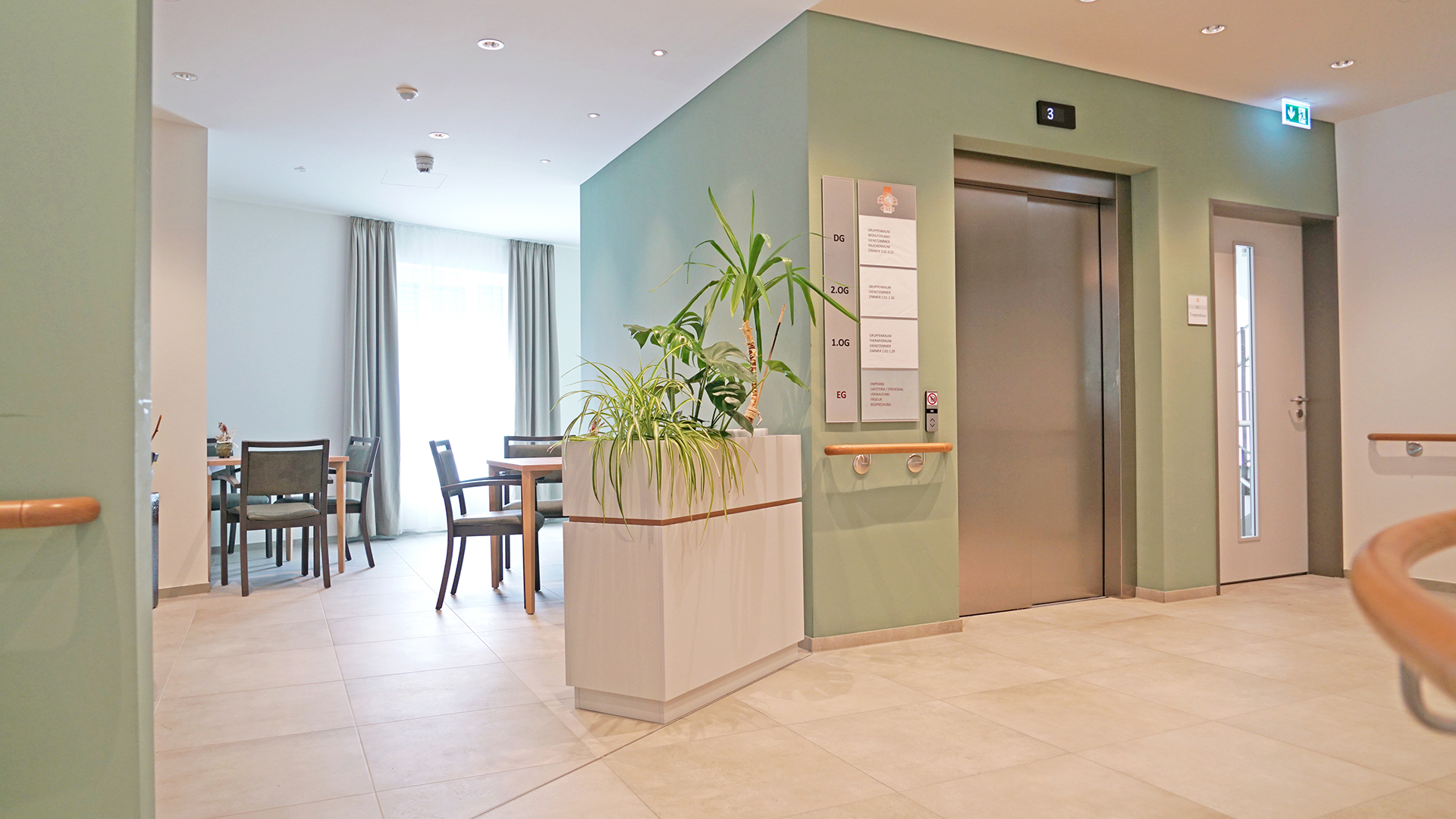 1-seniorenresidenz_burghof-innen-lippstadt - First Retail Consult GmbH